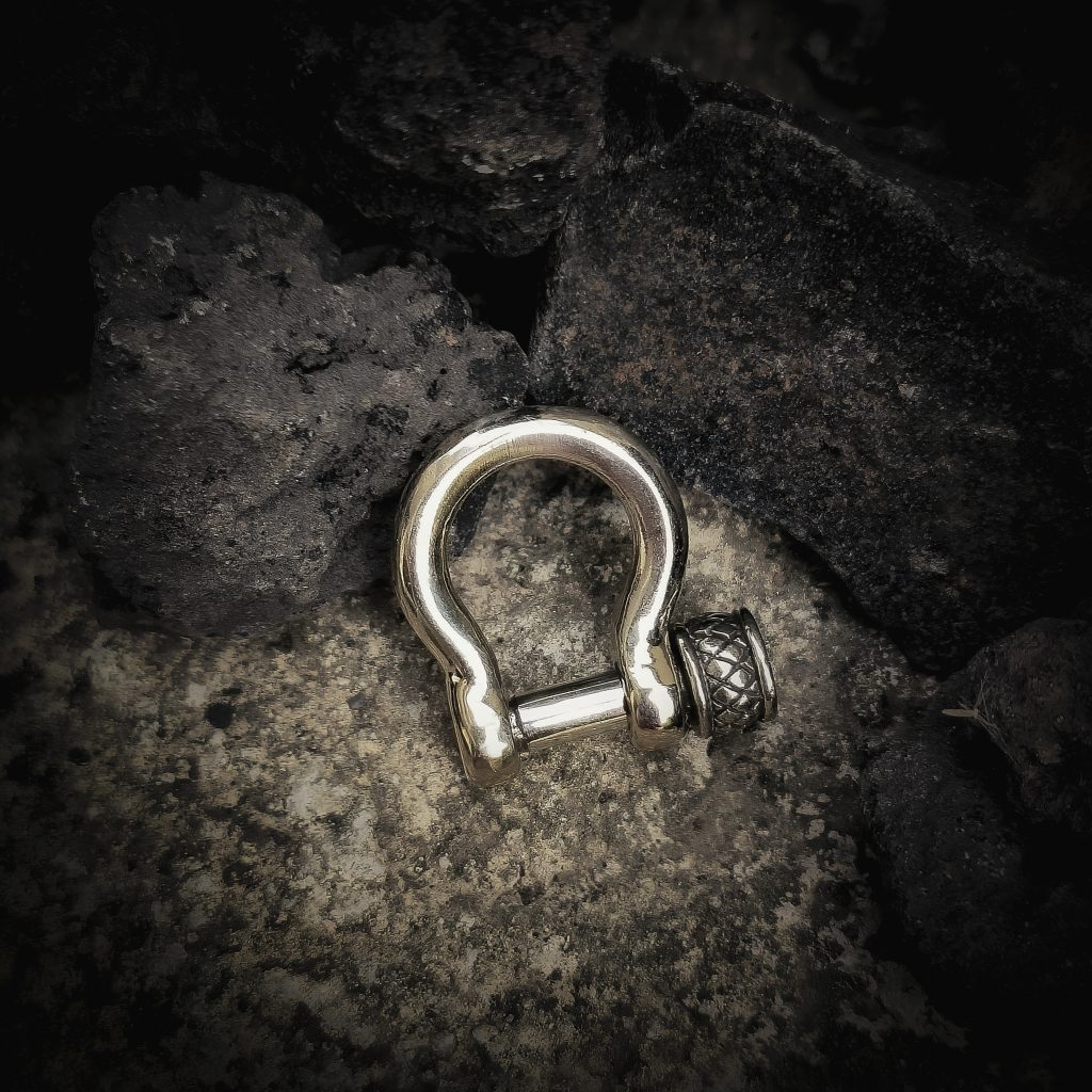 Omega Shackle – Covenant Gears